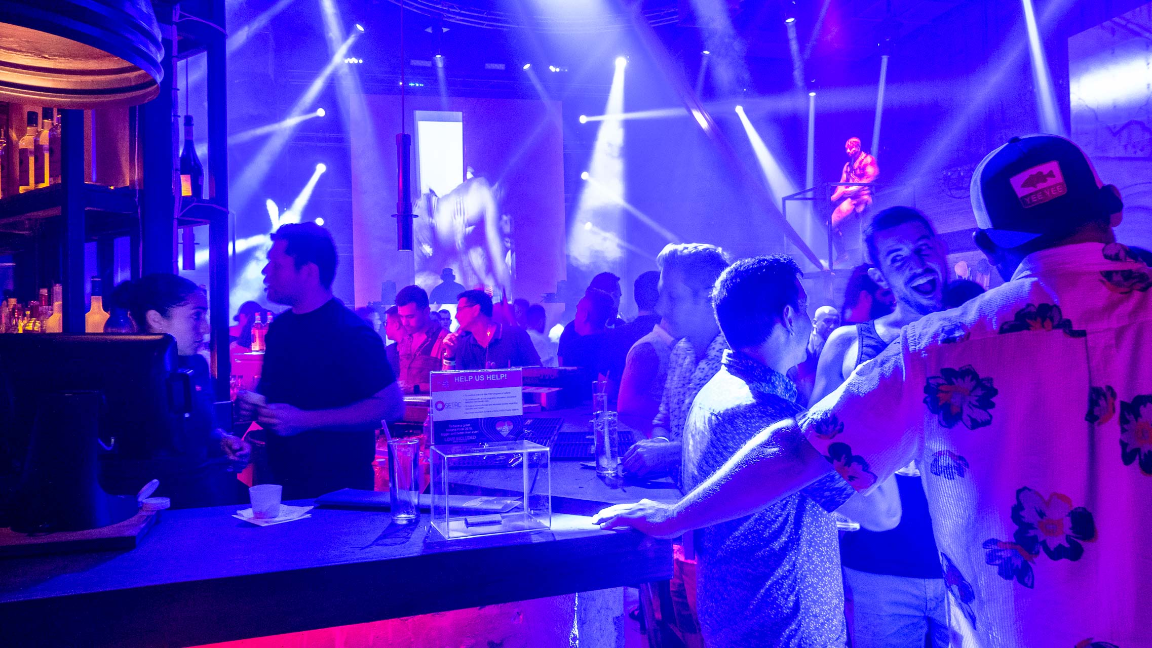 Industry Night Club – Paco Ojeda