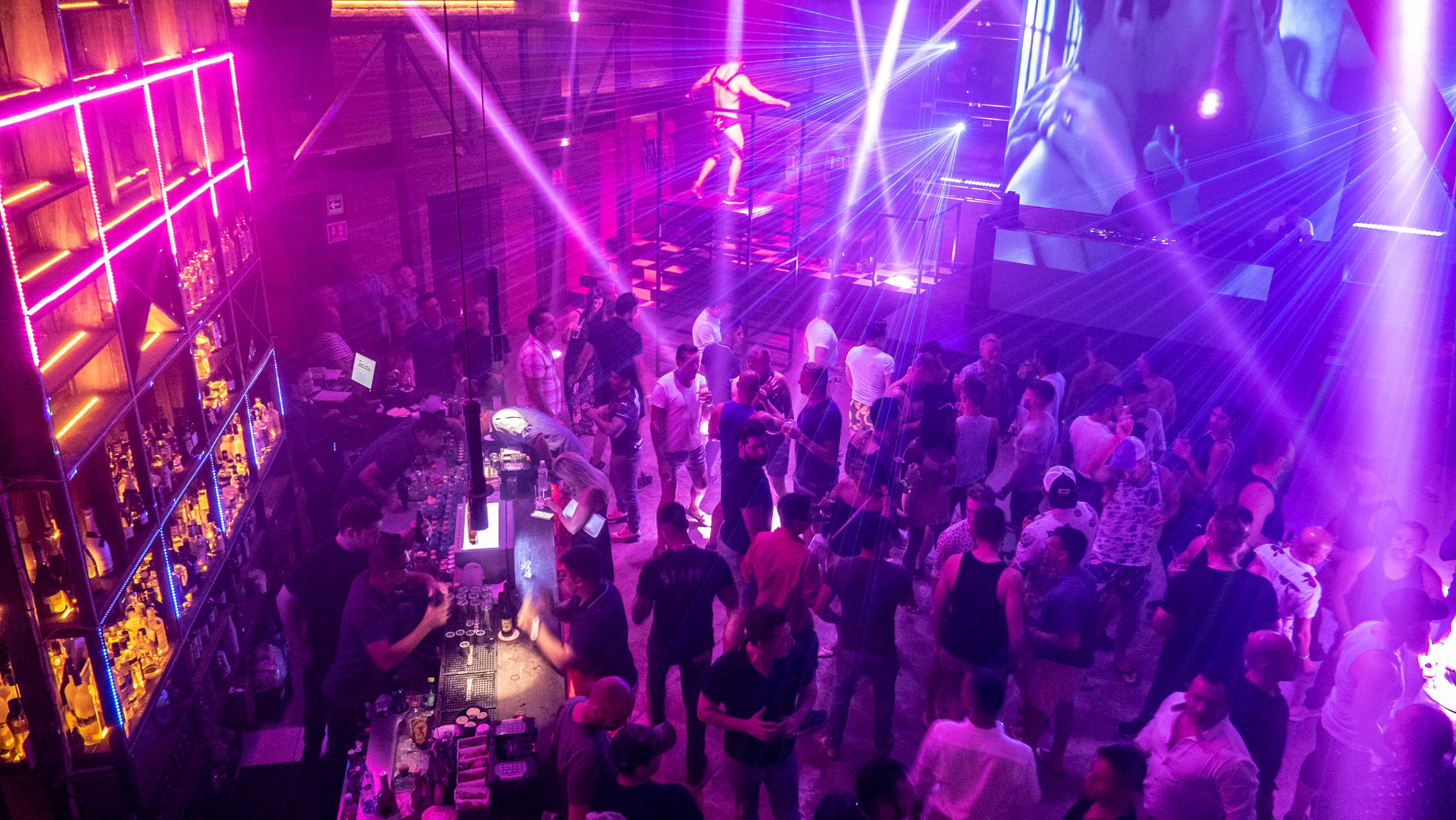 Industry Night Club – Paco Ojeda