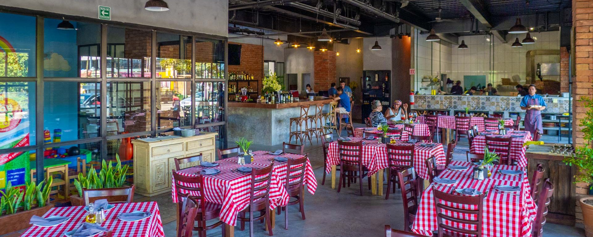 A Quick Look at the New Basilio Restaurant – Paco Ojeda