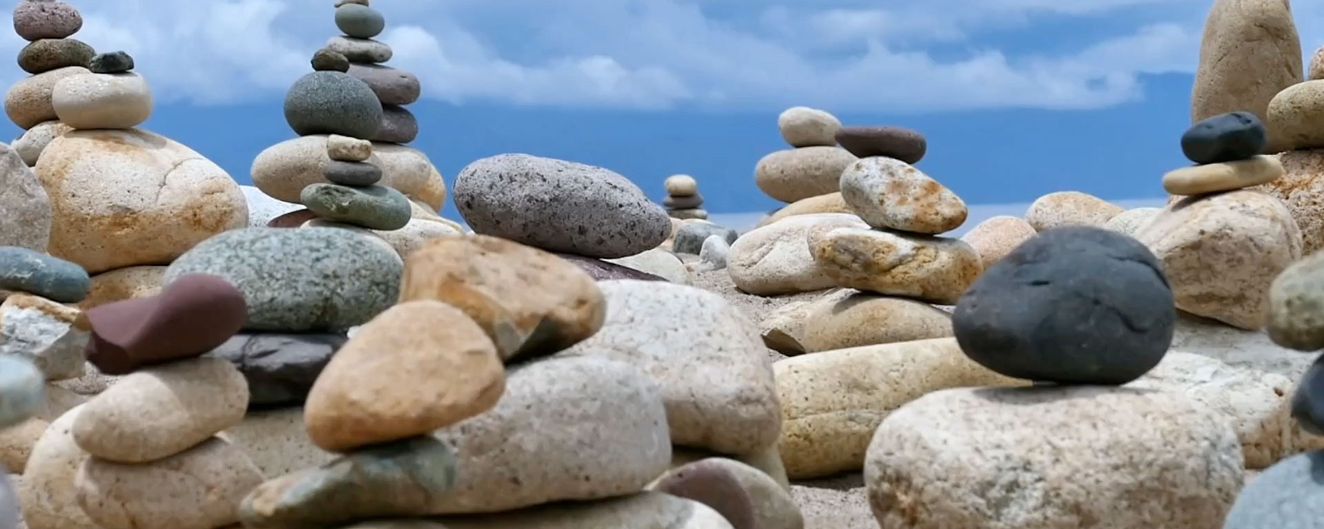 Coffee & Headlines • August 31, 2022 – Paco Ojeda